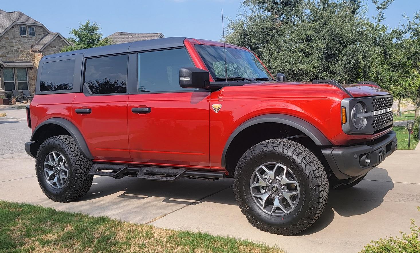 Texas - Factory Removable Hoop Steps - 4dr | Bronco6G - 2021+ Ford ...