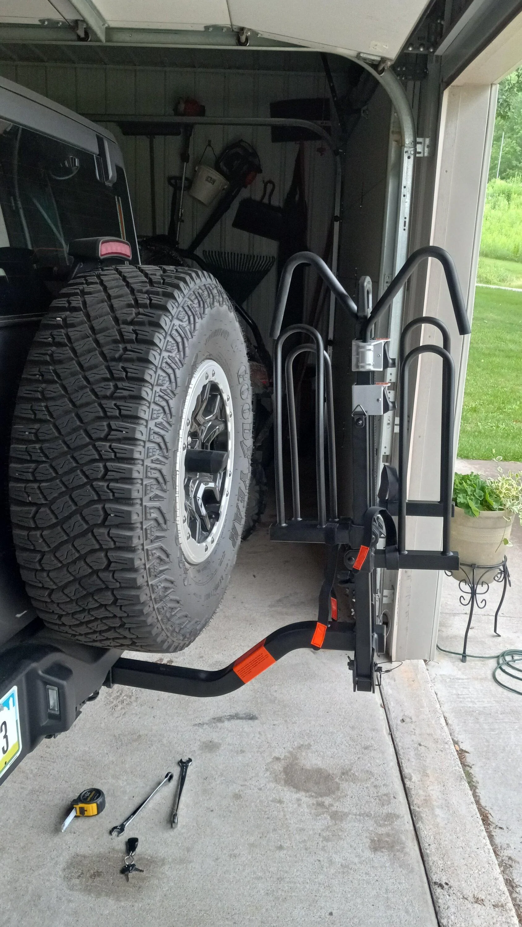 HYPERAX Bike Rack fits without an extension. | Bronco6G - 2021+ Ford Bronco & Bronco Raptor ...