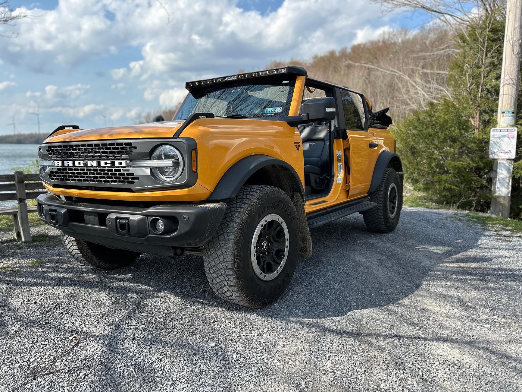 Integrated Roof/Windshield LED Light Bar System for 2021+ Ford Bronco ...
