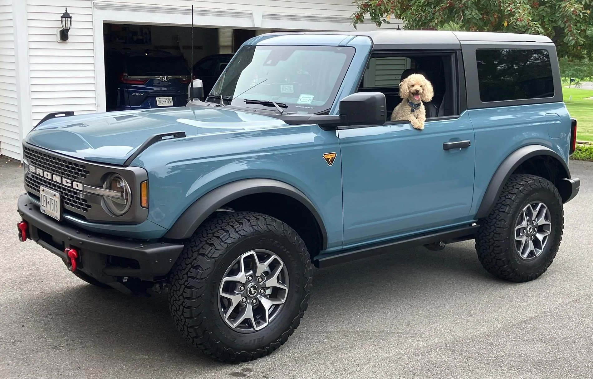 New 2025 Bronco color sneak peek? [Update: just Velocity Blue with ...
