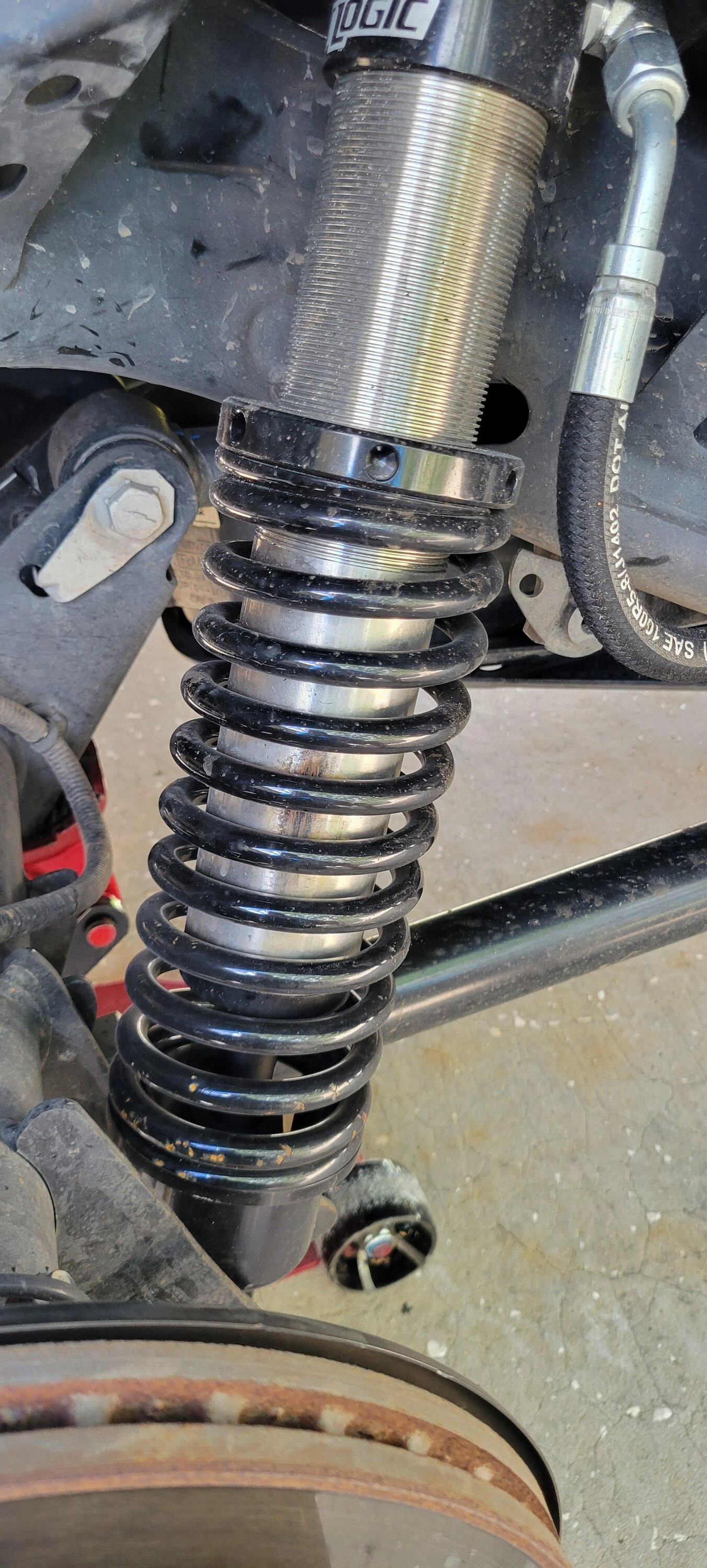 Fabtech Dirt Logic rear coilovers rubbing on Shock body | Bronco6G ...