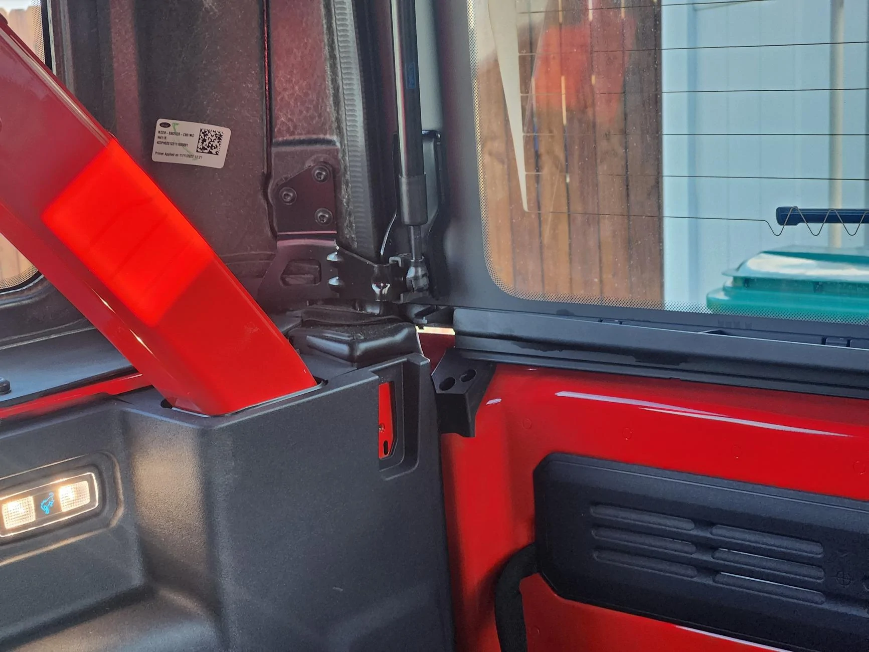 Am I missing a weatherstrip on rear glass? *resolved and updated with ...