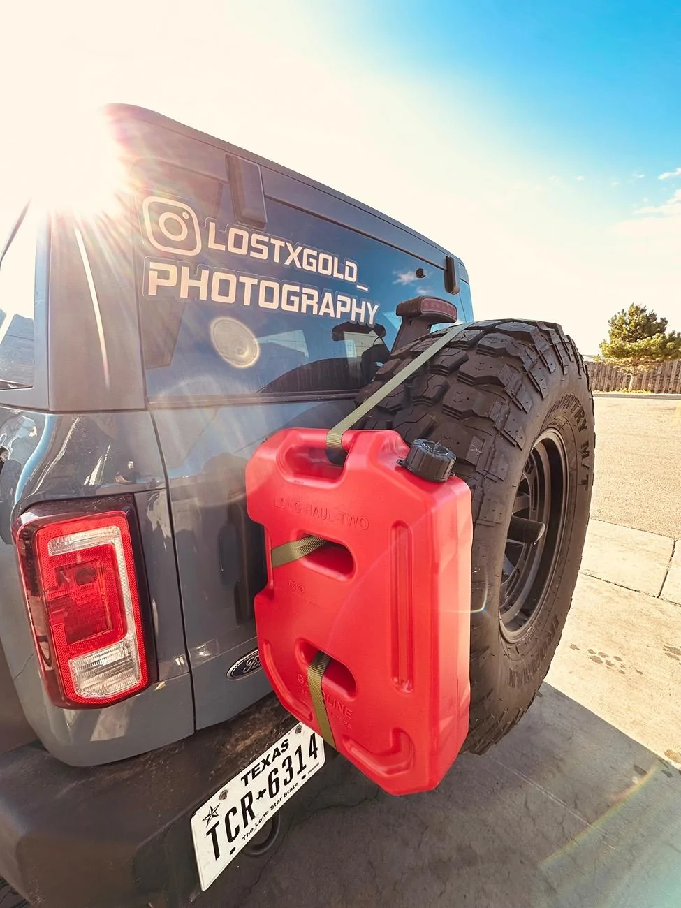 Custom or ”Cheap” Jerry Can / Rotopax Mount options? | Bronco6G - 2021 ...
