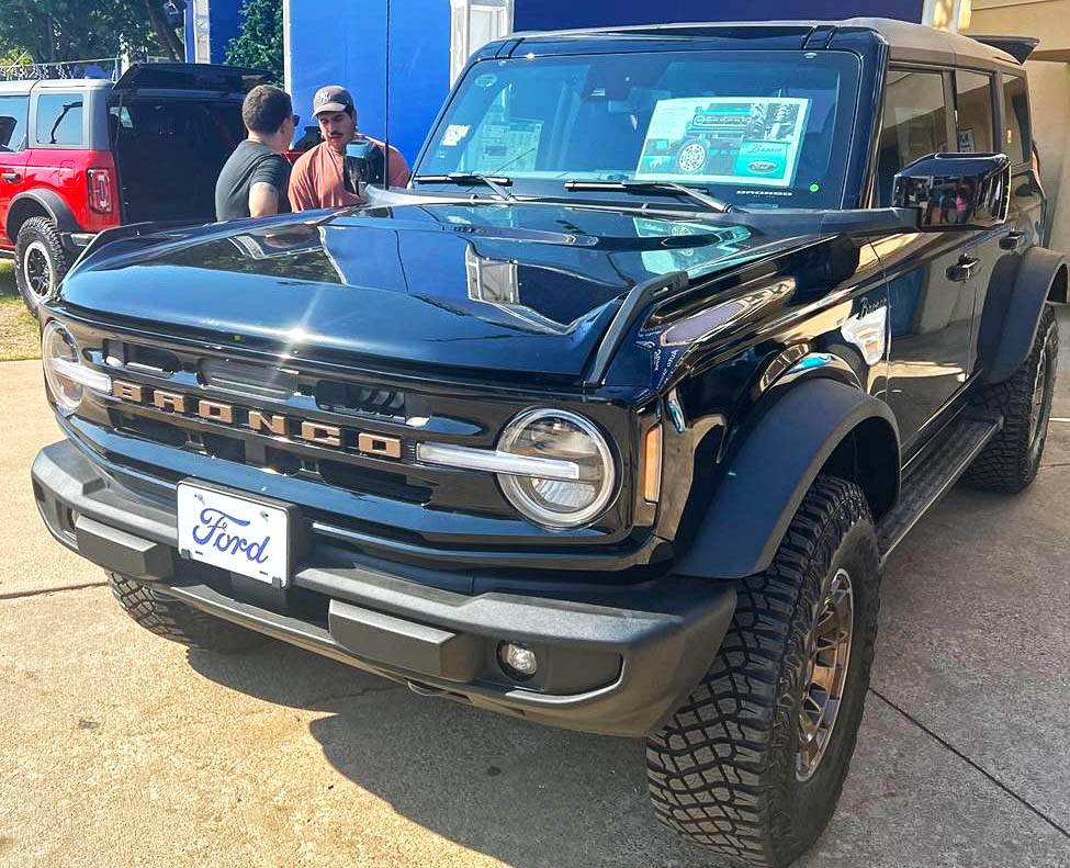 "Sinister Bronze Package" spotted on Bronco at Texas State Fair ...