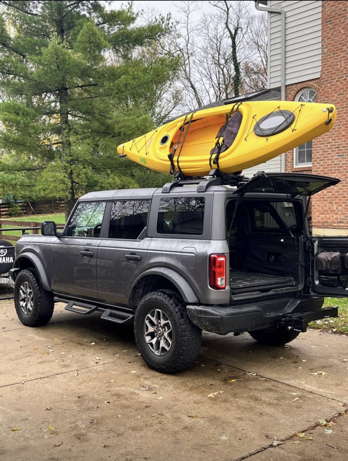 Kayak Setup with 1/2 Rack (Broaddict) & Yakima JayLow Carriers ...