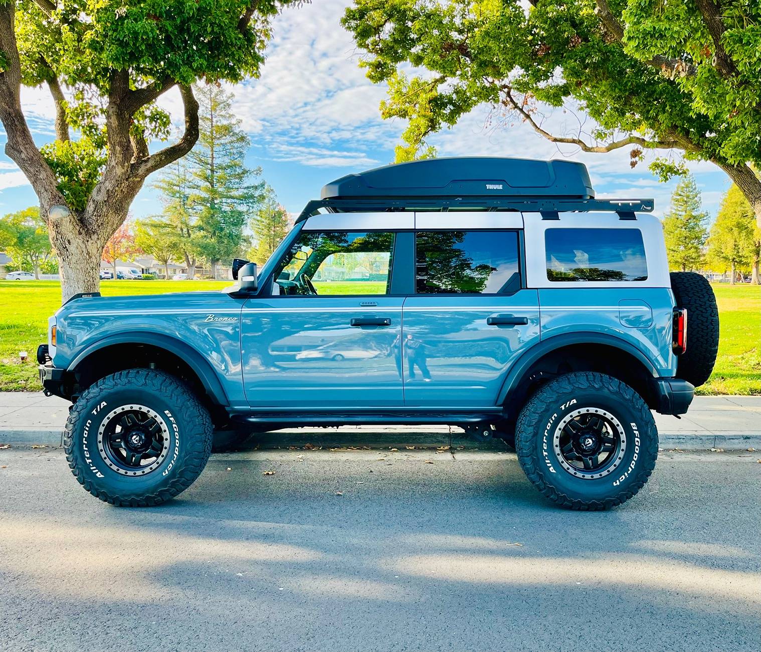 Thule Force XT XL on Trailrax Roof Rack | Bronco6G - 2021+ Ford Bronco ...