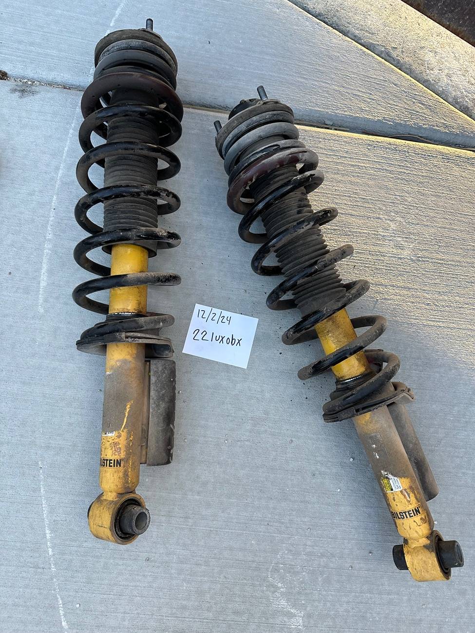 Nevada - OEM FOX HOSS 3.0 front shocks and Bilstein rear shocks with ...