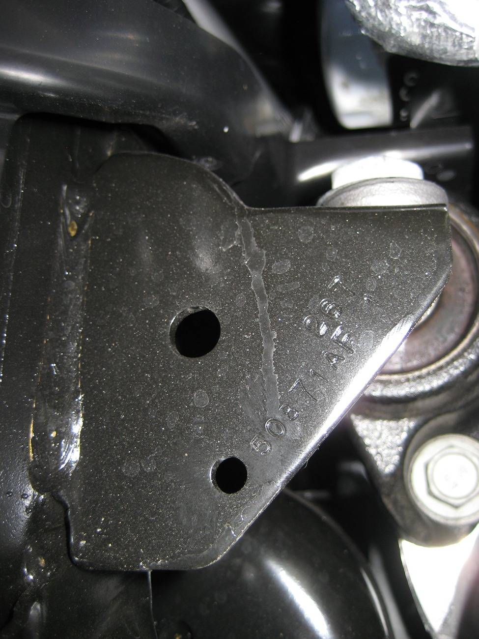 TSB 24-2408: Front End Noise (Clink/Clunk) - Front Differential Mount ...