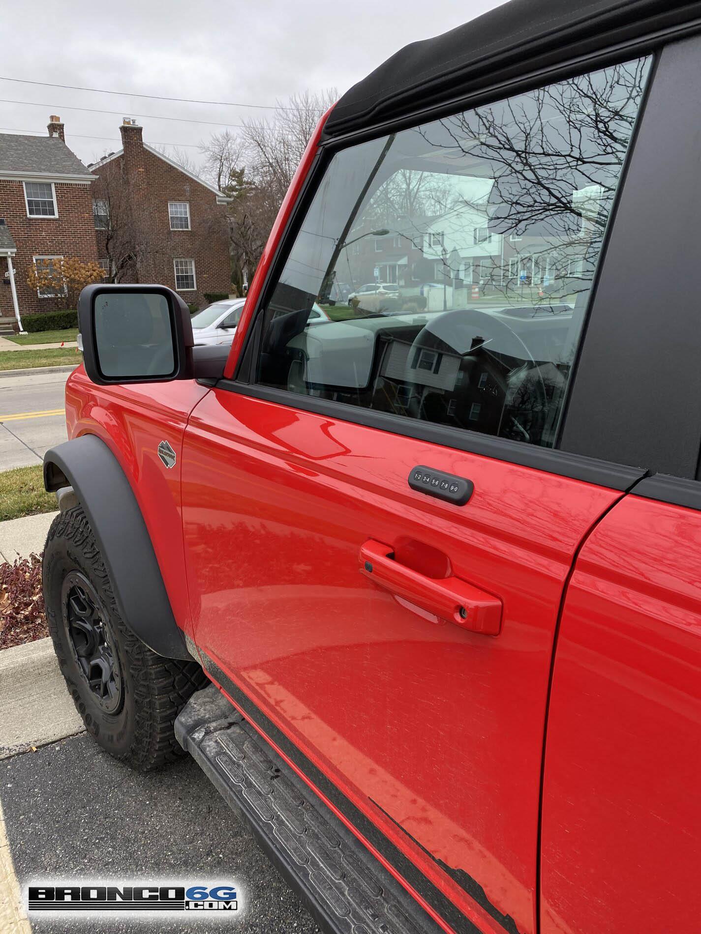 Race Red Wildtrak Sasquatch, Soft Top + keypad | Bronco6G - 2021+ Ford ...