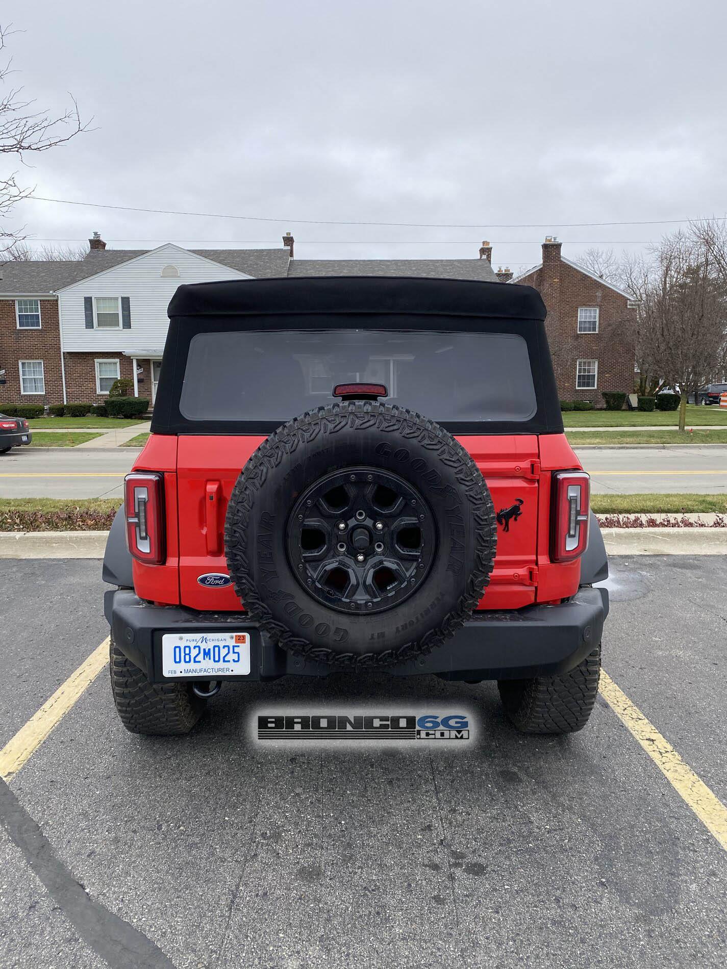 Race Red Wildtrak Sasquatch, Soft Top + keypad | Bronco6G - 2021+ Ford ...