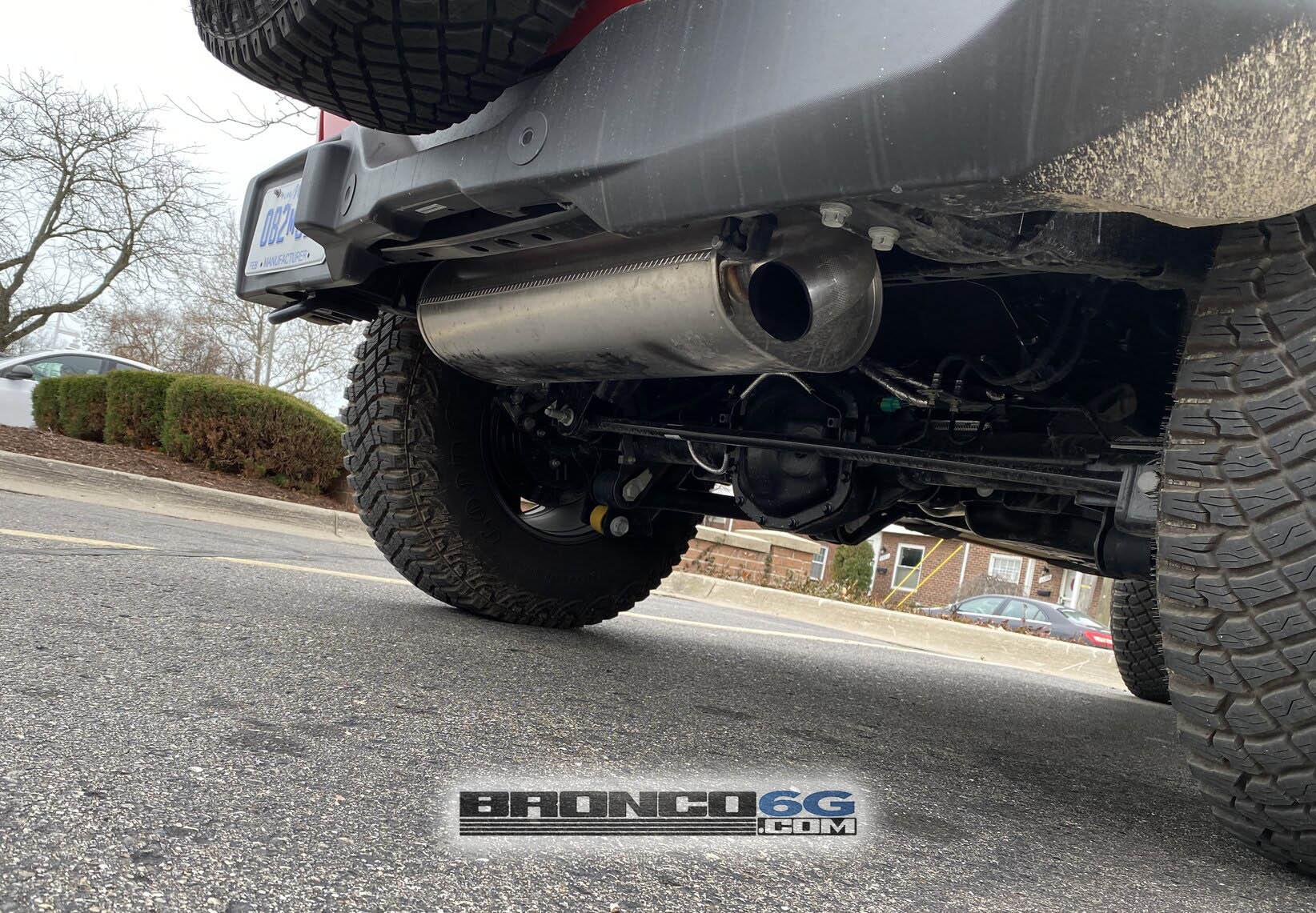 Race Red Wildtrak Sasquatch, Soft Top + keypad | Bronco6G - 2021+ Ford ...