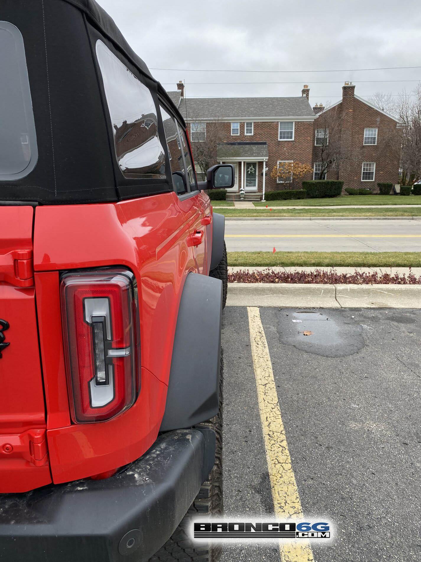 Race Red Wildtrak Sasquatch, Soft Top + keypad | Bronco6G - 2021+ Ford ...