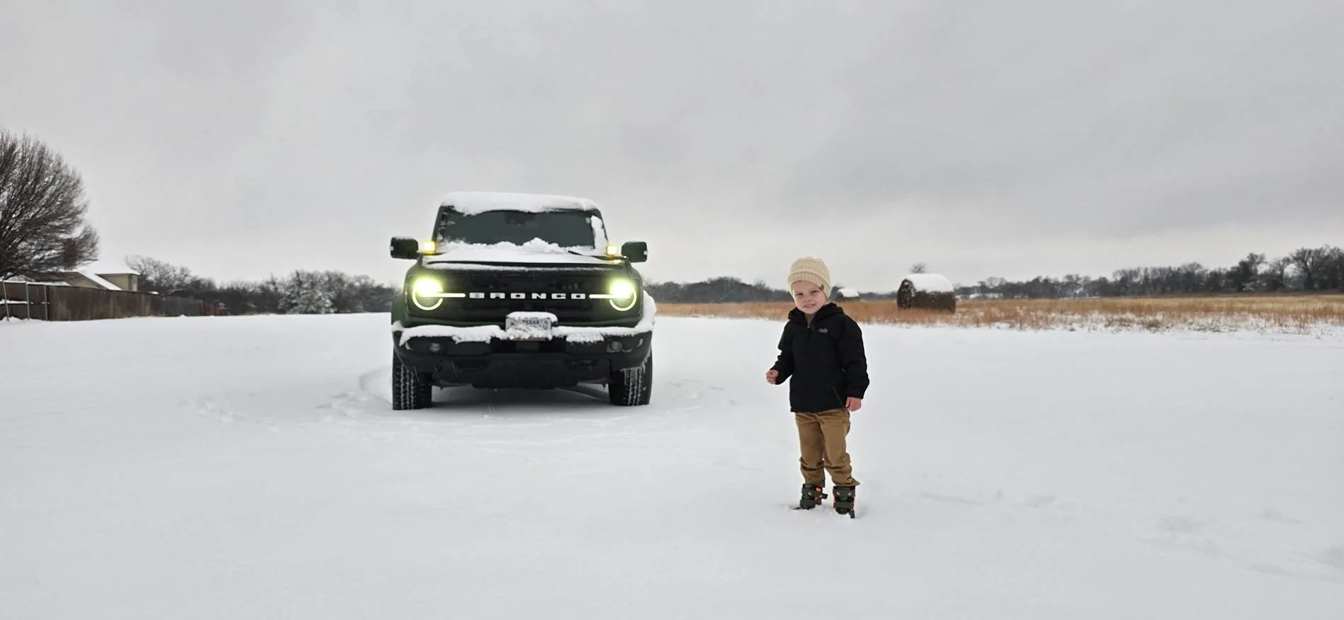 I mean I just had to get some snow pictures. | Bronco6G - 2021+ Ford ...