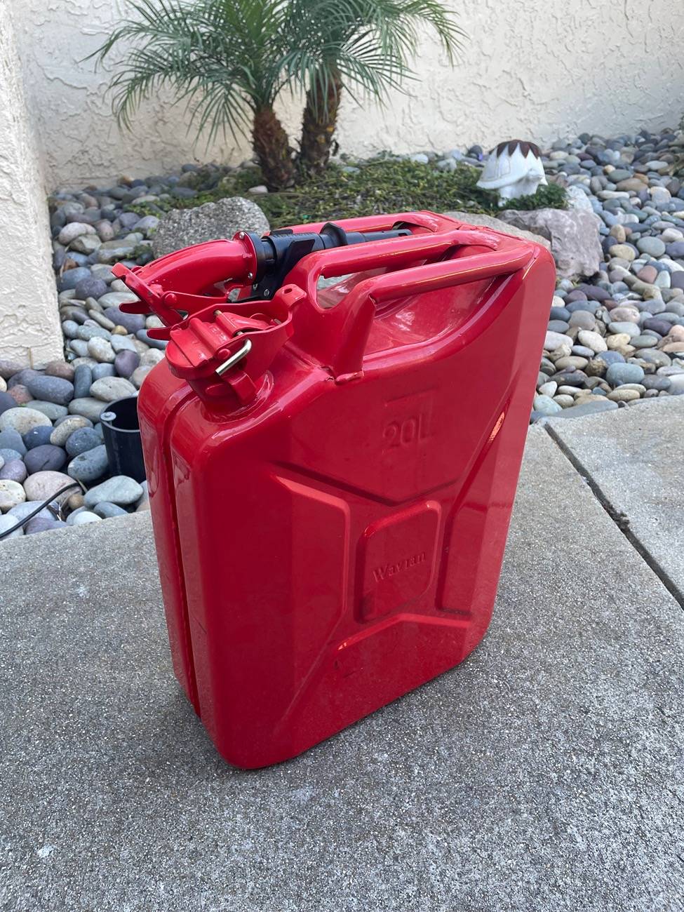 RTR Jerry Can Mount on IAG X-Brace with Wavian Jerry Cans | Bronco6G ...