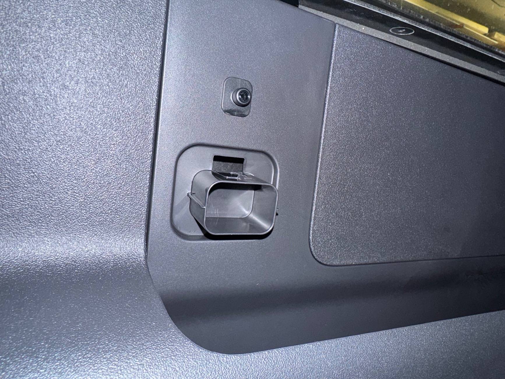 Plastic on cargo wall drivers side? | Bronco6G - 2021+ Ford Bronco ...