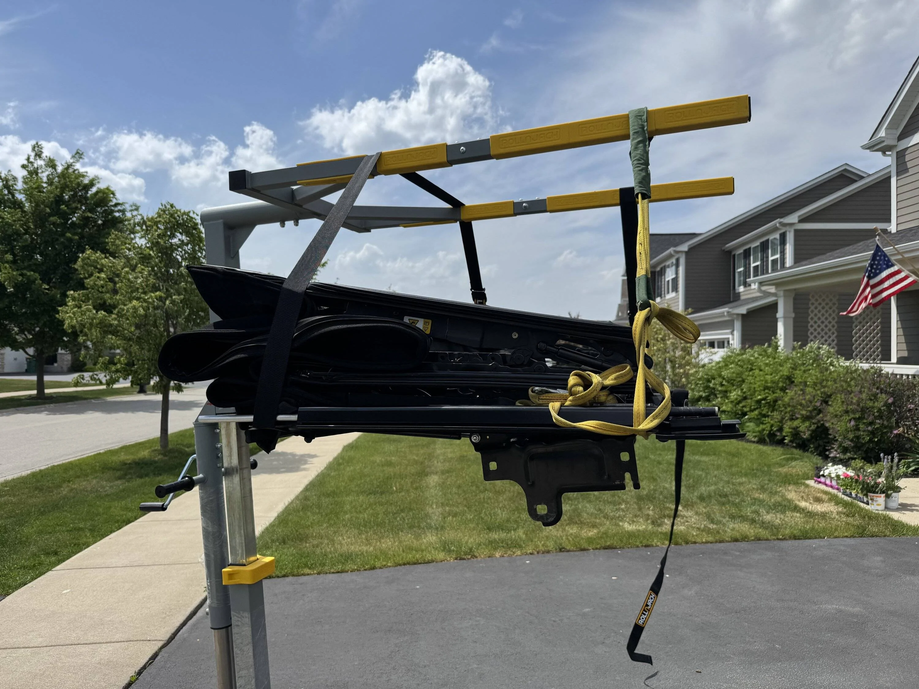 RollnJack RTT lift to take off soft top | Bronco6G - 2021+ Ford Bronco ...