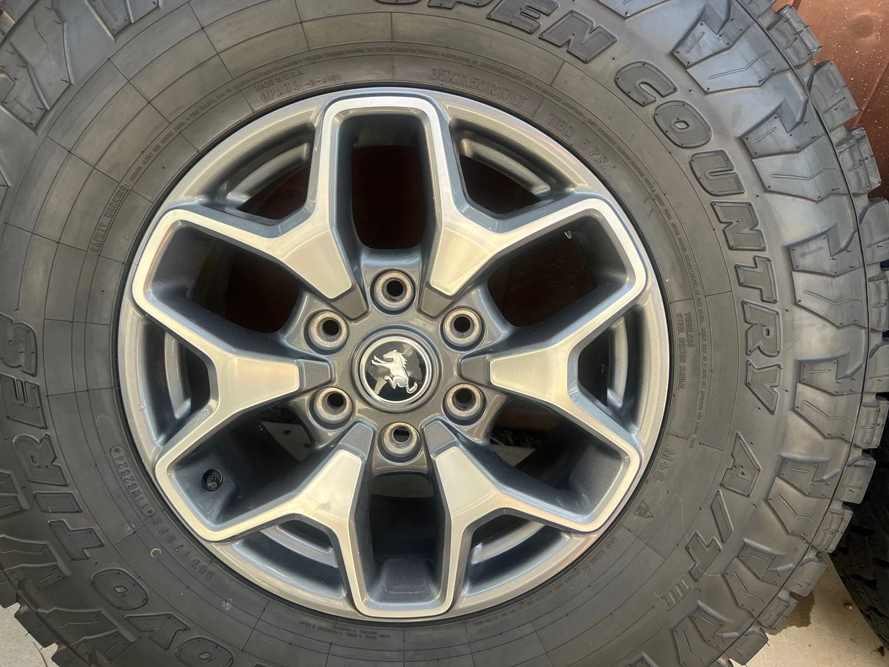 California - (5) 35" Toyo Open Country AT3 mounted on Badlands wheels ...