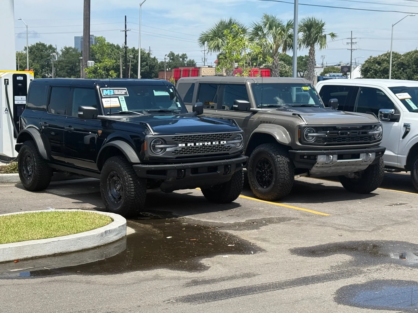 2 new Broncos in driveway: Badlands & Raptor (Marsh Gray) | Bronco6G ...