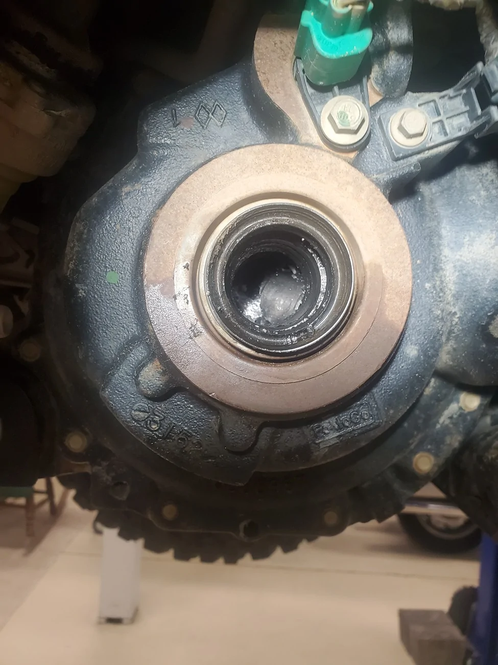 Trail fixing snapped front axles: | Bronco6G - 2021+ Ford Bronco ...