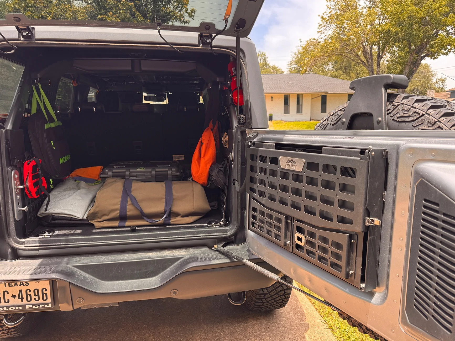 Where do you stow your recovery gear? | Bronco6G - 2021+ Ford Bronco ...