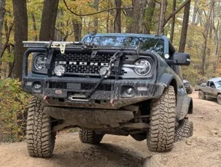 25 Badlands Sasquatch with HOSS 3.0 is lower on passenger side vs ...