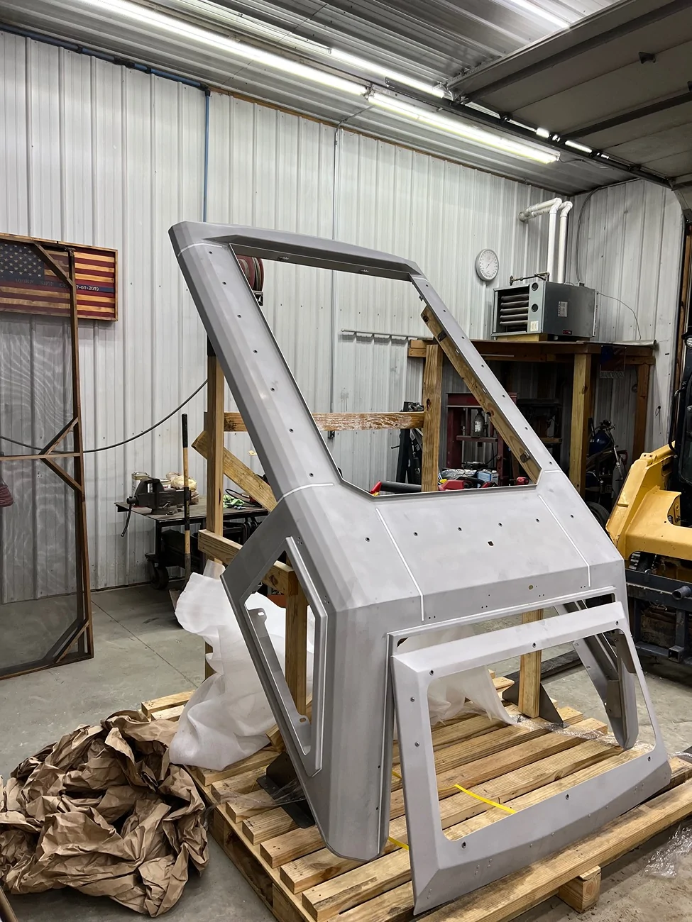 Indiana - Armadillo Designs Slant Back hard top W/inner side Molle ...