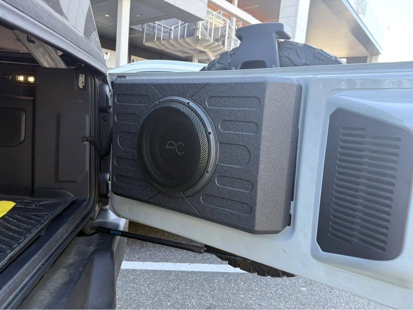 Stunning Ford Bronco Sound System Upgrade Photos