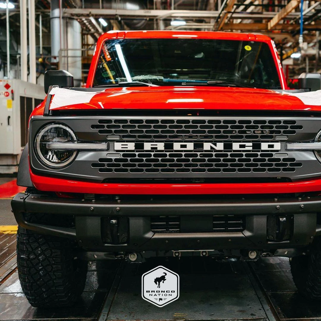 Race Red Bronco Badlands 4-Door w/ hardtop and optional wheels ...