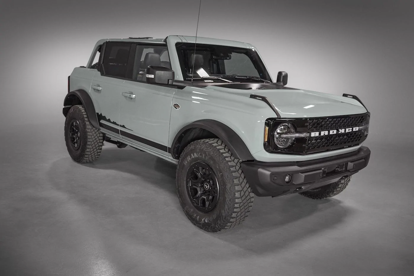 How the Bronco's Modular Platform Allows for Easy Customization and ...